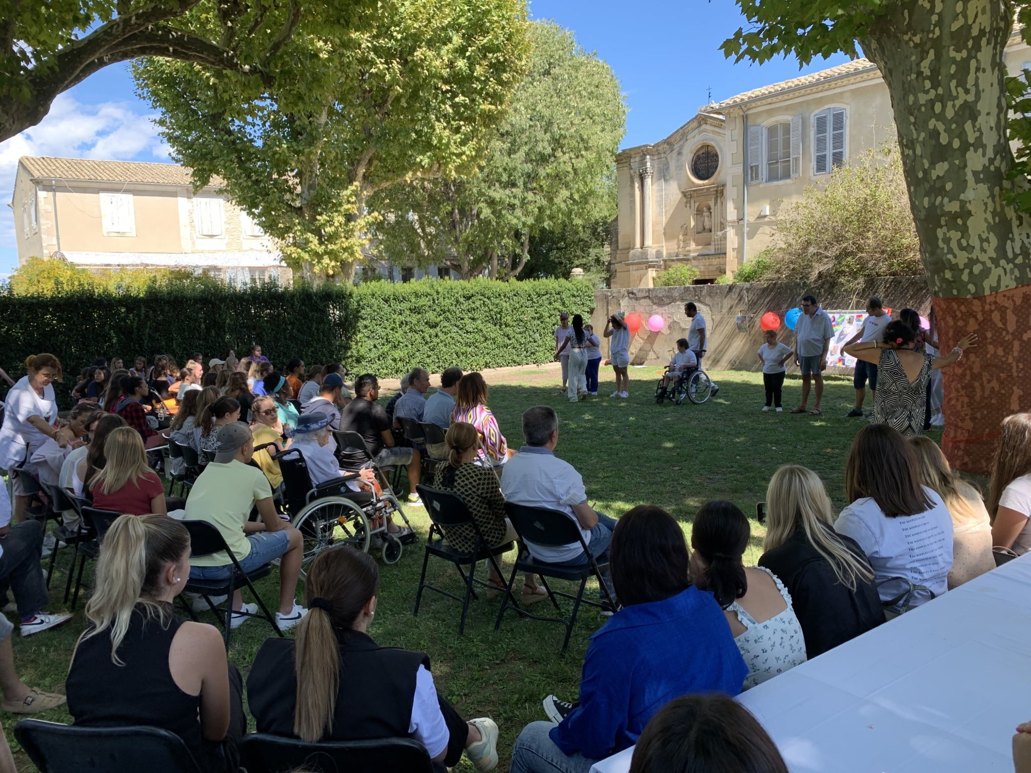 Une fête inclusive pour célébrer les 20 ans de la MAS Les Iris - Vivre ...